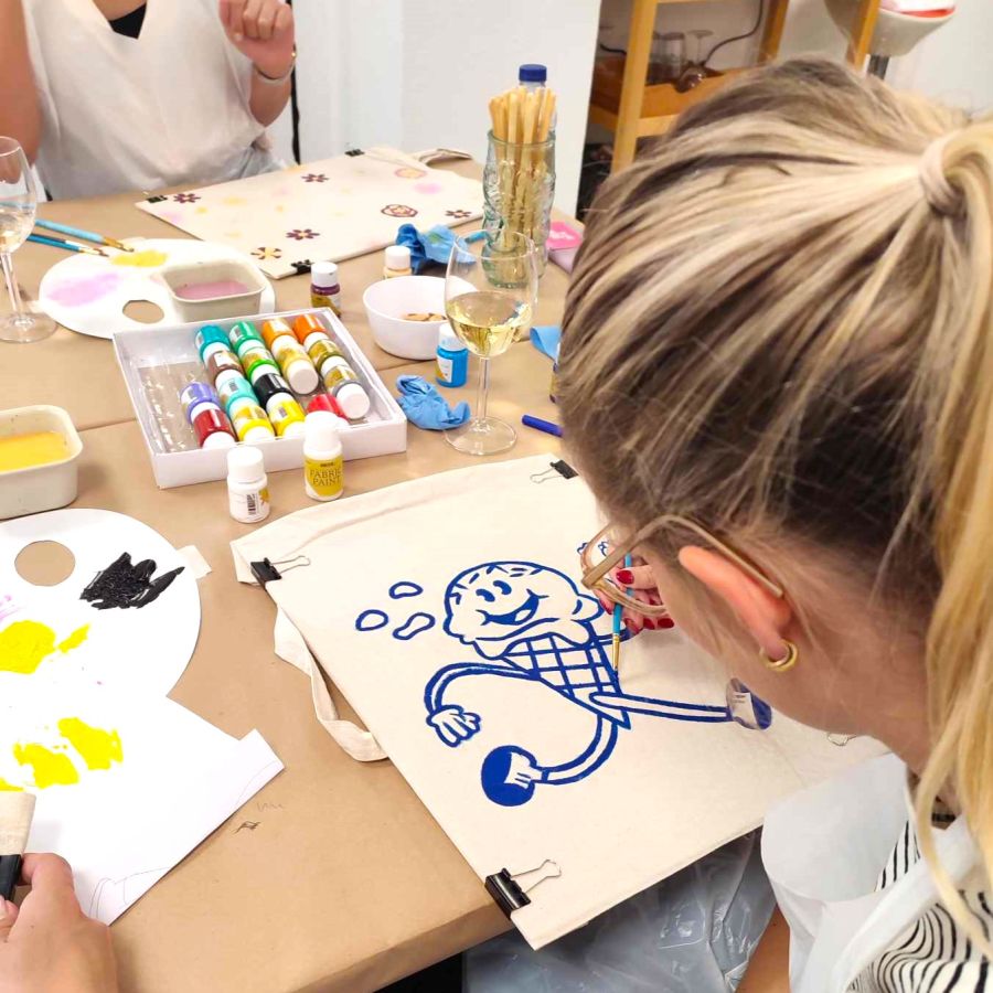 Painting on Fabric-Creative Tote Bag Workshop - Viral Agenda